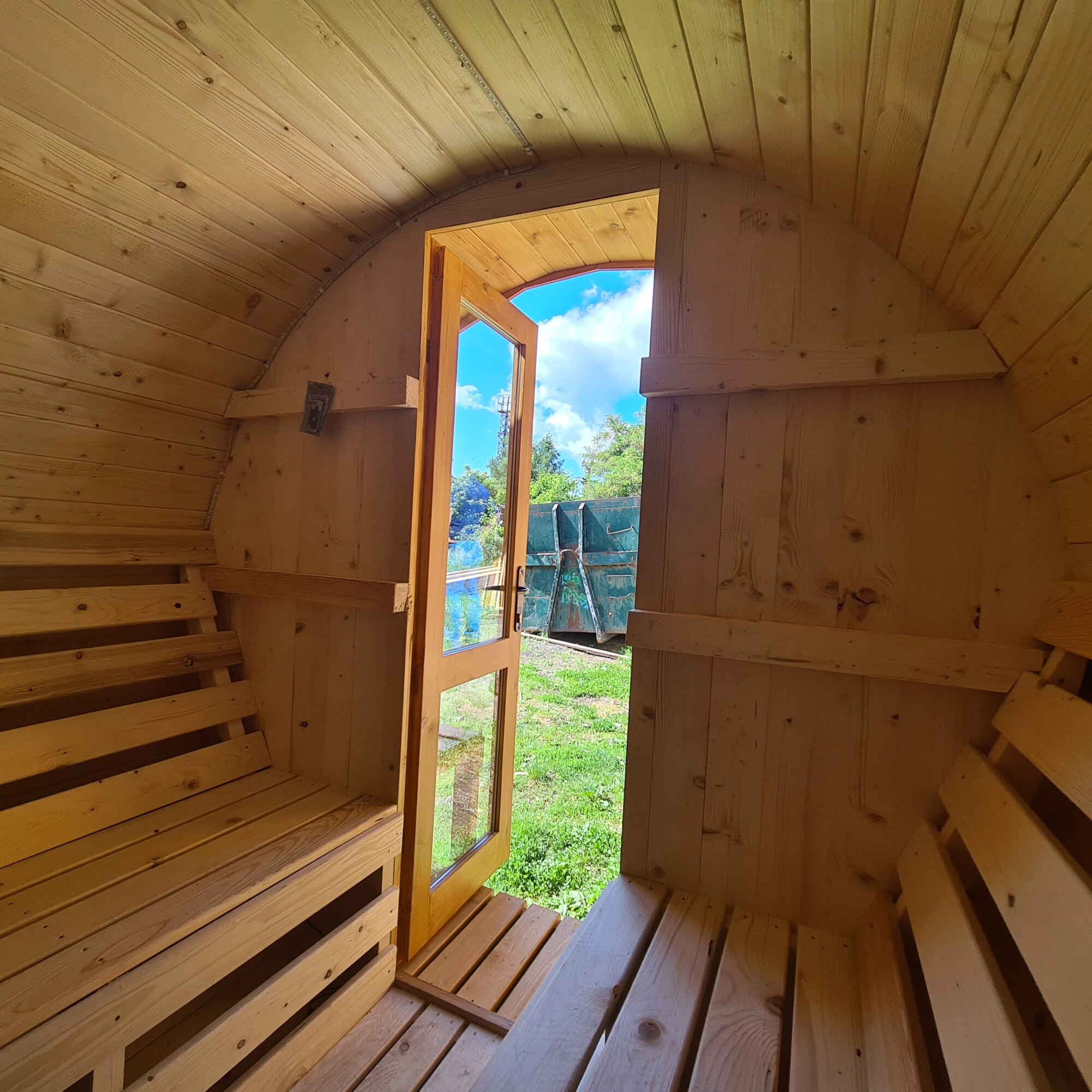 Sauna exterioara pentru 4 - 6 persoane 2.7 m x 2.2 m - eMAG.ro