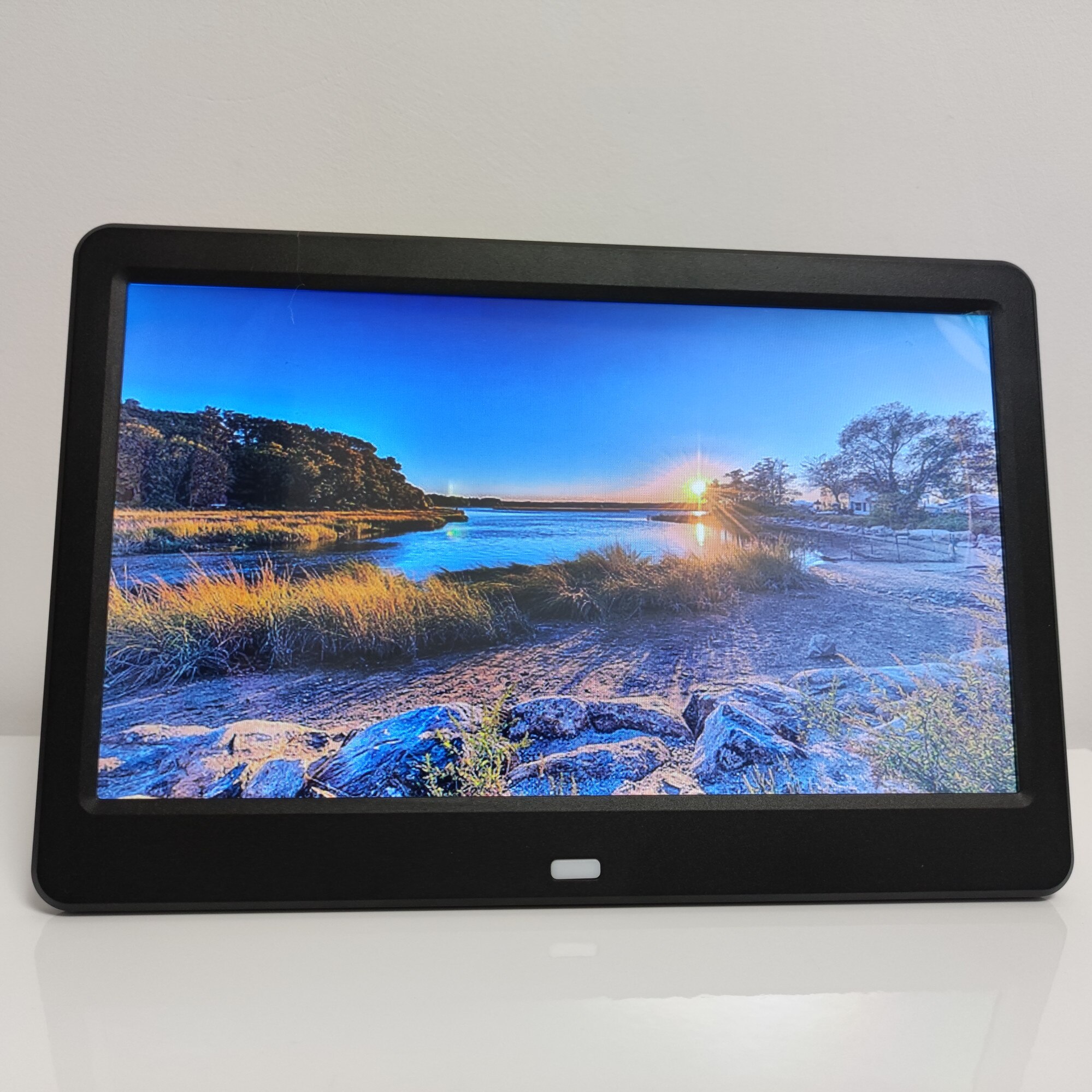 Rama foto digitala neagra, slim, cu ecran LCD de 10 inch, subtire ...