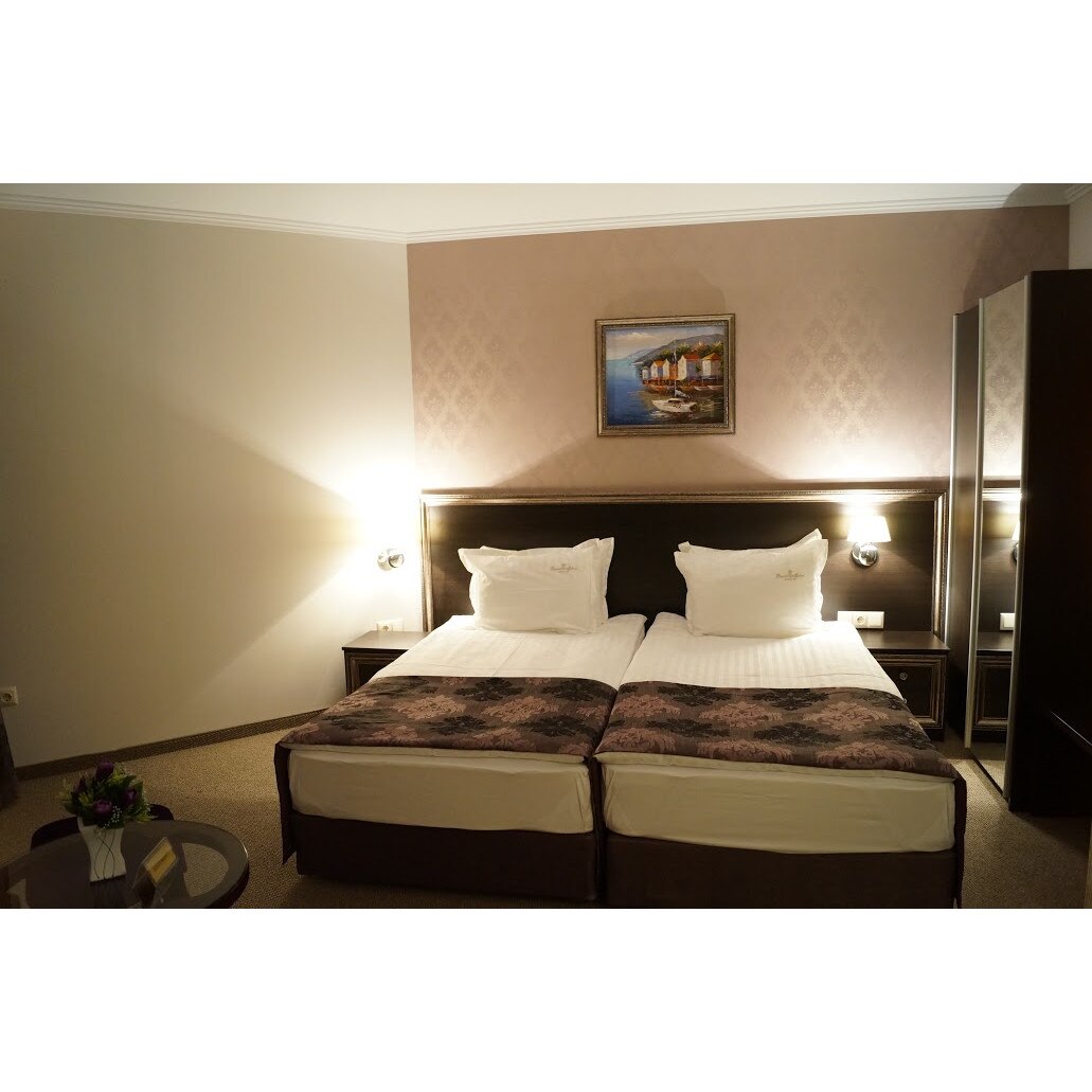 Camera dubla standard, Diamant Residence, 4 stele, 7 nopti, Sunny Beach ...