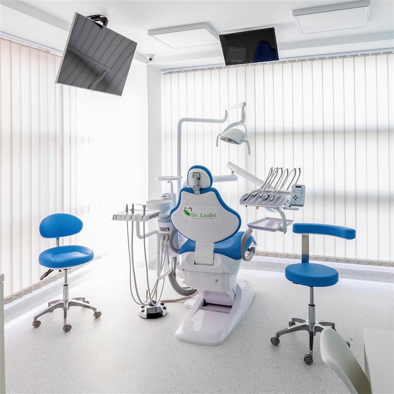 Abonament stomatologic Smile, pentru adulti, Clinicile Dentare Dr ...