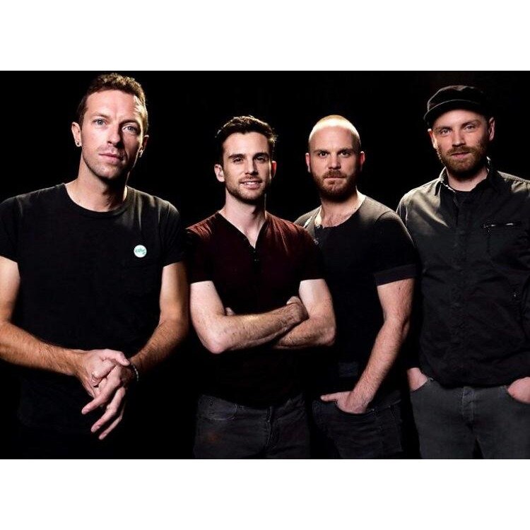 Pachet Concert Coldplay, 2 Persoane, Standing, +18 ani, Cazare 2 nopti, Mic dejun, Hotel 4 Stele ...