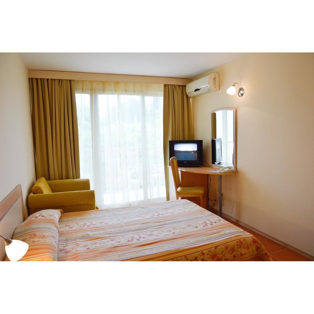 Camera dubla standard, Vita Park, 3 stele, 7 nopti, Albena, Bulgaria ...