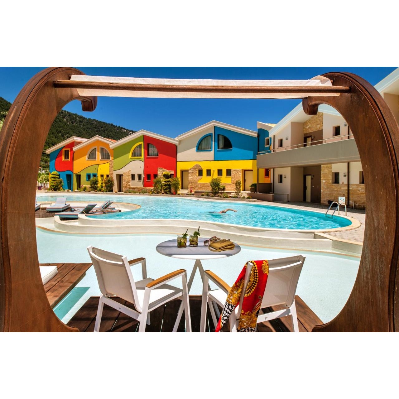 Camera suita junior cu vedere la gradina, Alexandra Golden Boutique ...