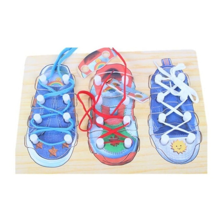 Joc Educativ din Lemn - Invatam sa legam siretul - eMAG.ro