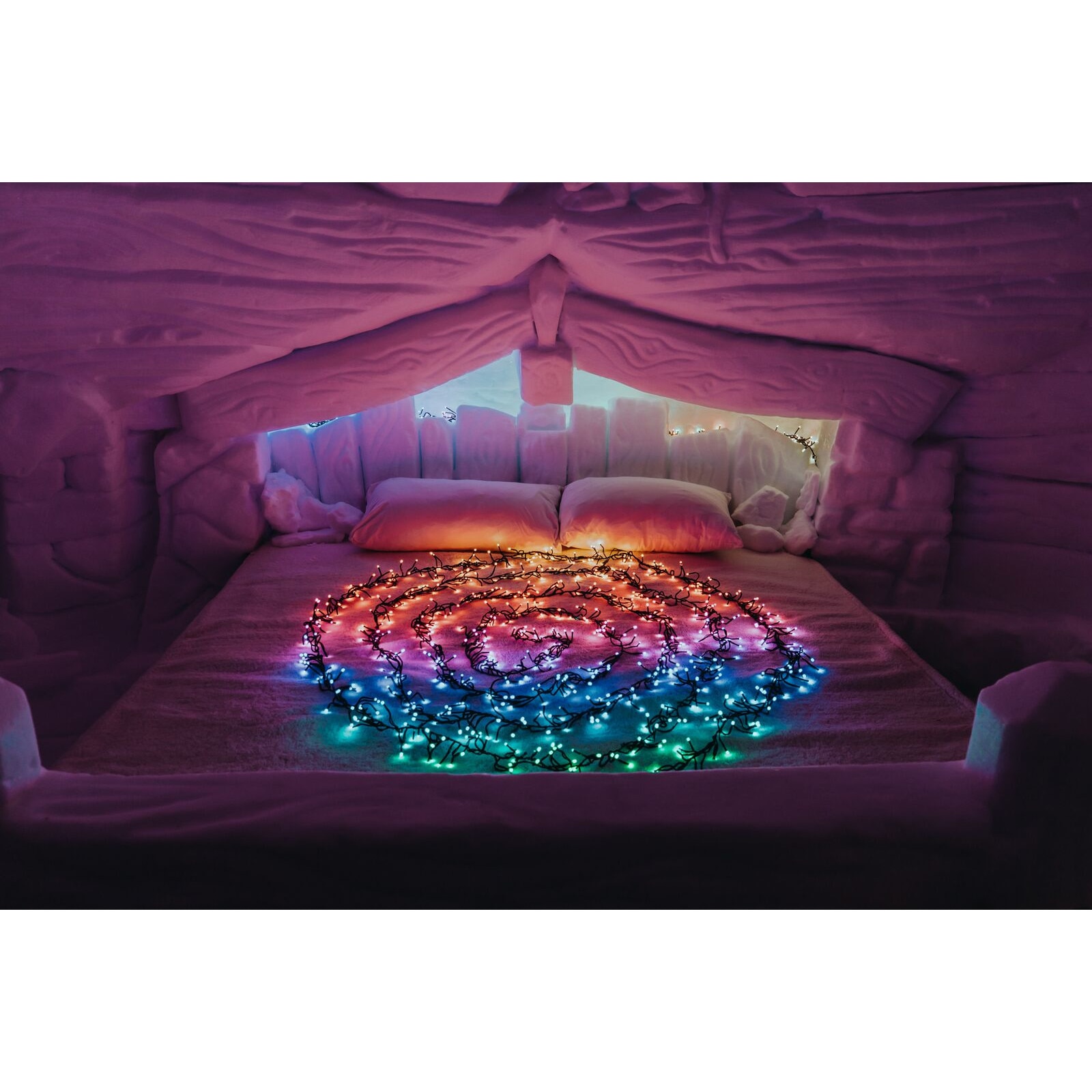 Instalatie Twinkly Cluster cu 400 de LEDuri RGB 6m - eMAG.ro