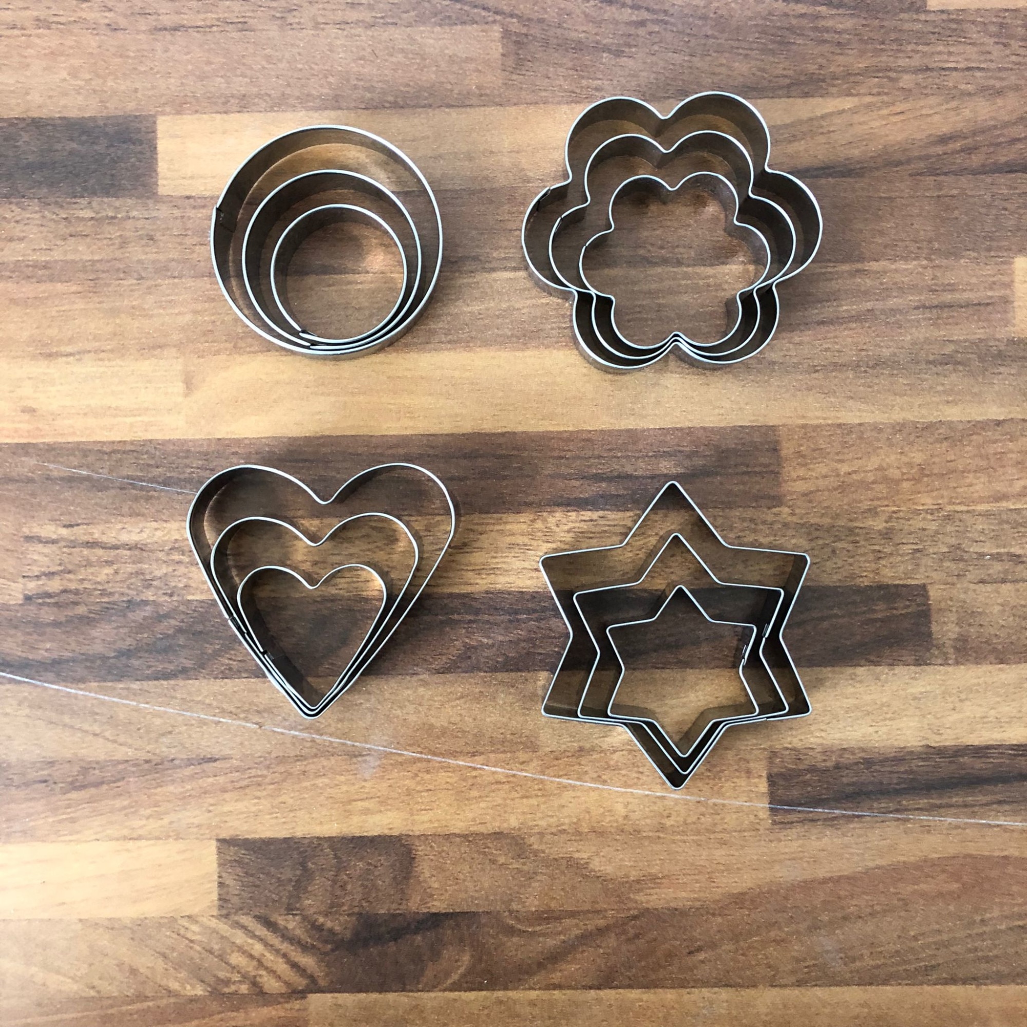 Set 4 Forme Pentru Decupat Prajituri, 3 Marimi, Inima, Stea, Cerc ...