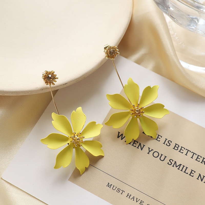 Cercei dama, model hawaian, floare galbena, cristale, detaliu auriu ...