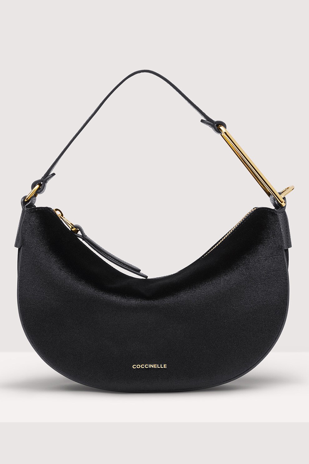 COCCINELLE, Geanta hobo catifelata Priscilla, Negru - eMAG.ro