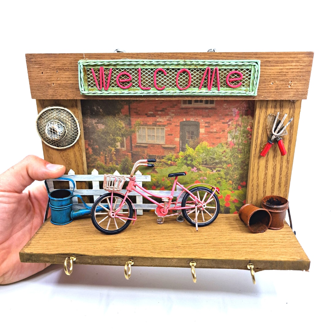 Decoratiune perete suport chei si rama foto vintage, Bicicleta ...