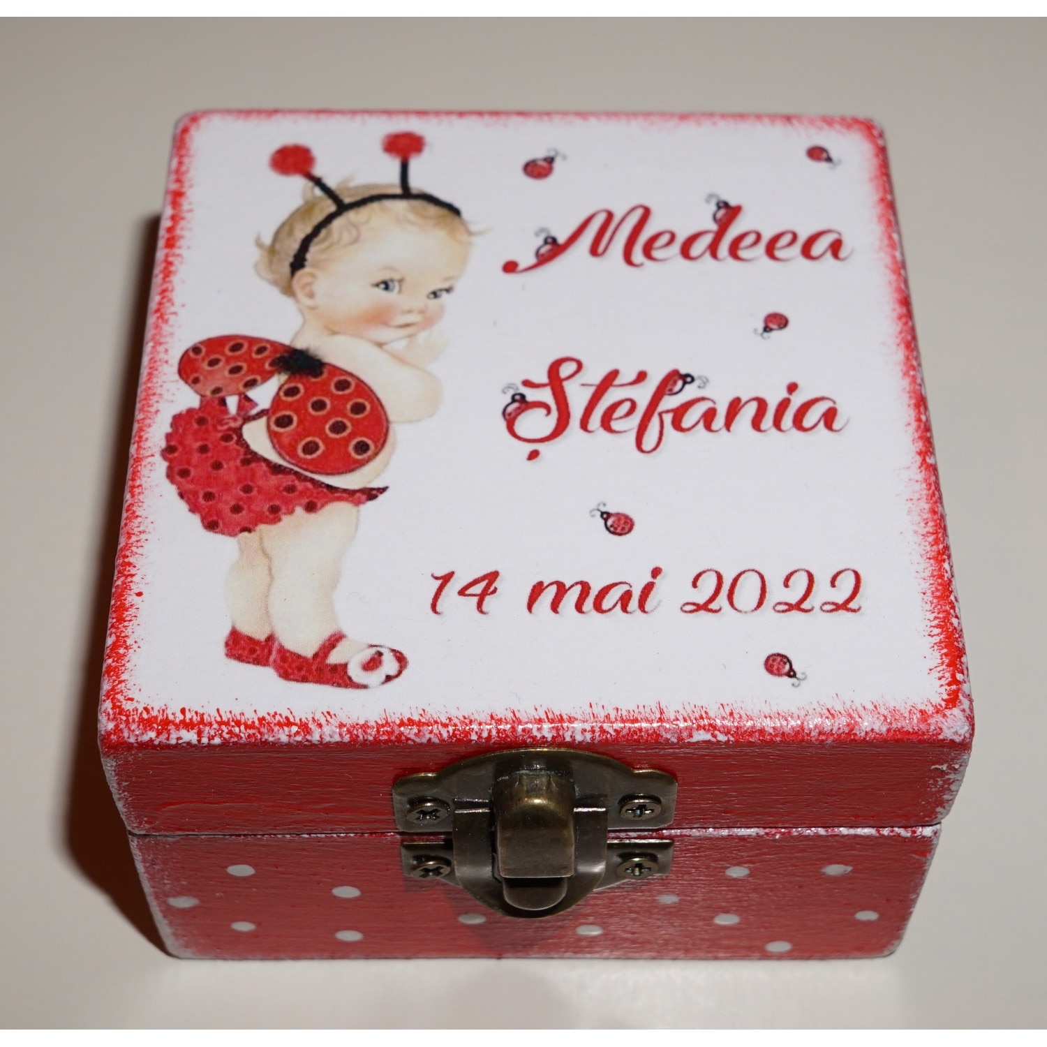 Cutiuta pentru prima suvita si ingrediente pentru prima baita sau baita ...