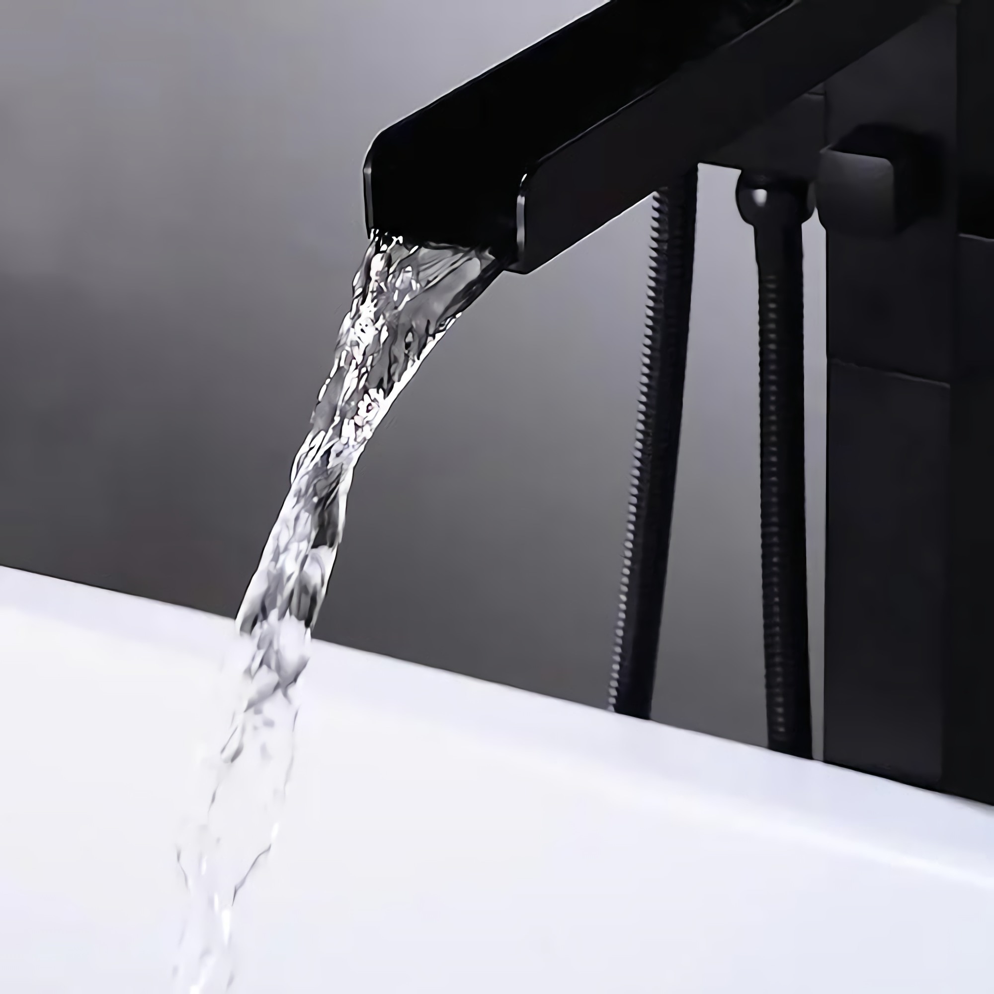 Baterie tip freestanding, podea, cu cascada, din alama, cu dus de mana ...