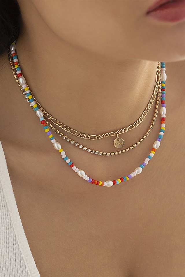 Set trei coliere elegante, margelute colorate, sirag de cristale si ...