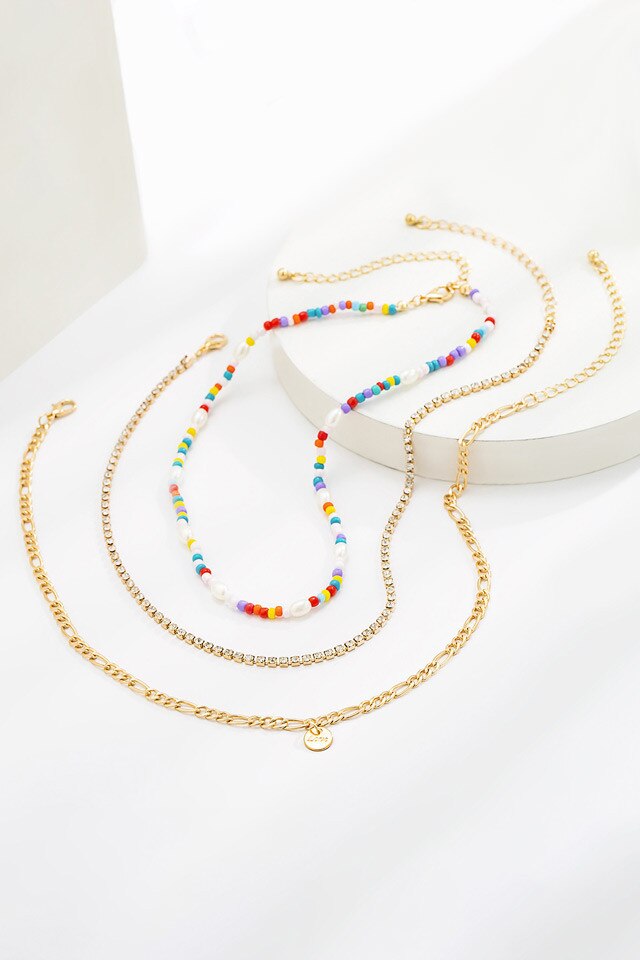 Set trei coliere elegante, margelute colorate, sirag de cristale si ...