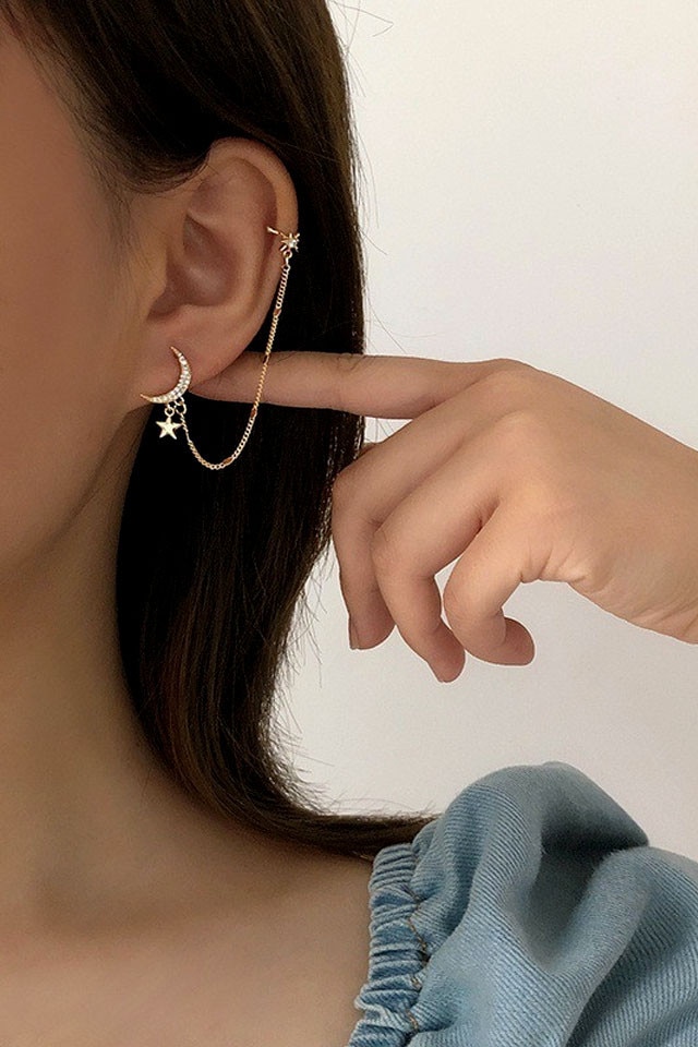 Cercel ear cuff elegant, lantisor cu steluta si semiluna cu cristale si ...