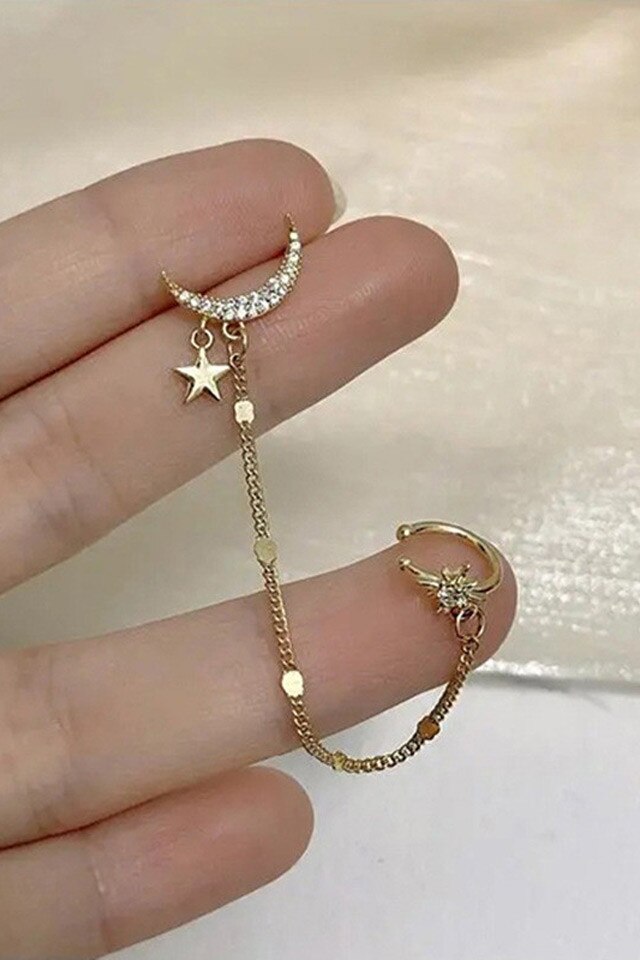 Cercel ear cuff elegant, lantisor cu steluta si semiluna cu cristale si ...