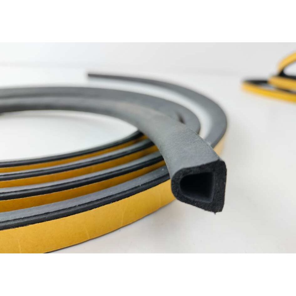 Garnitura autoadeziv SD-55 - 10 metri, multe utilizari, profil tip D ...