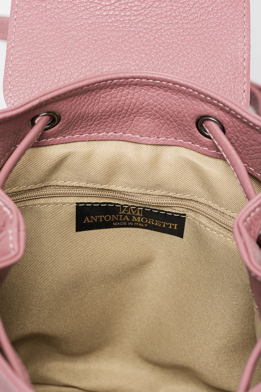 Antonia Moretti, Bőr hátizsák szegecsekkel, Koptatott piros - eMAG.hu