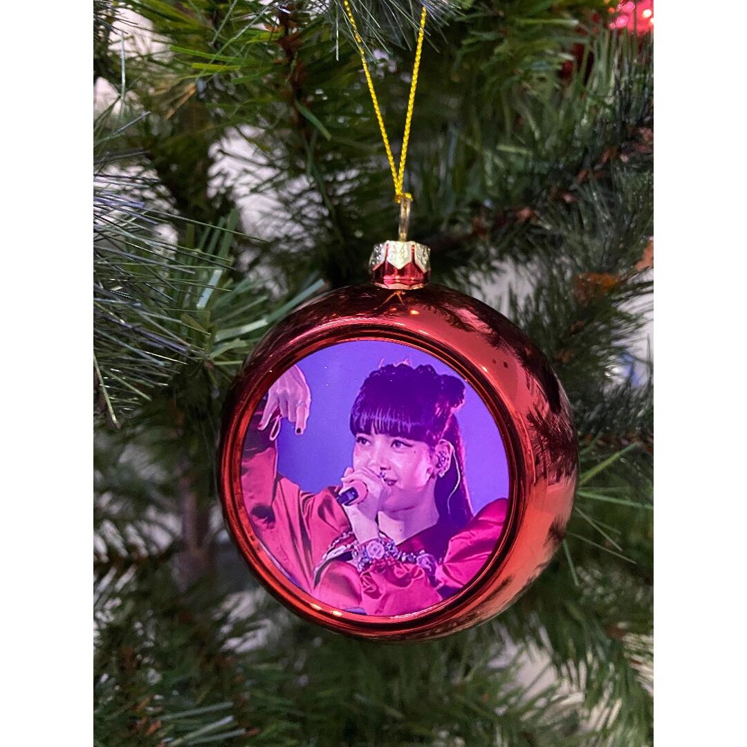 Glob brad personalizat blackpink lisa kpop, rosu - eMAG.ro