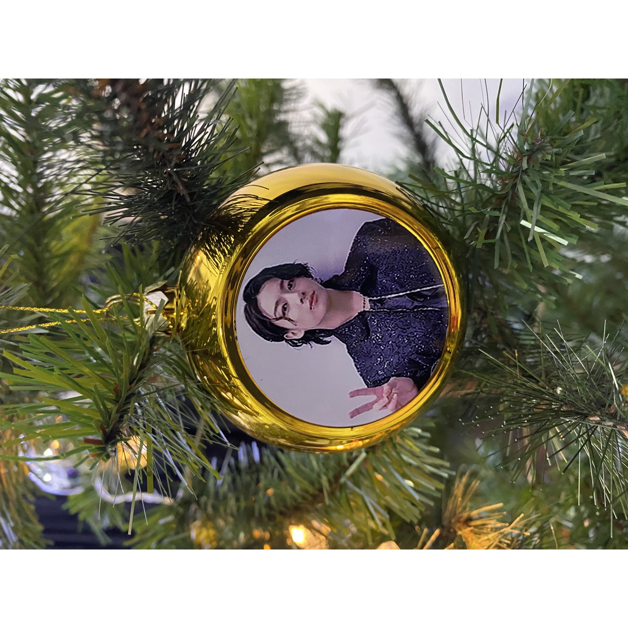 Glob brad personalizat bts jungkook army kpop, auriu - eMAG.ro