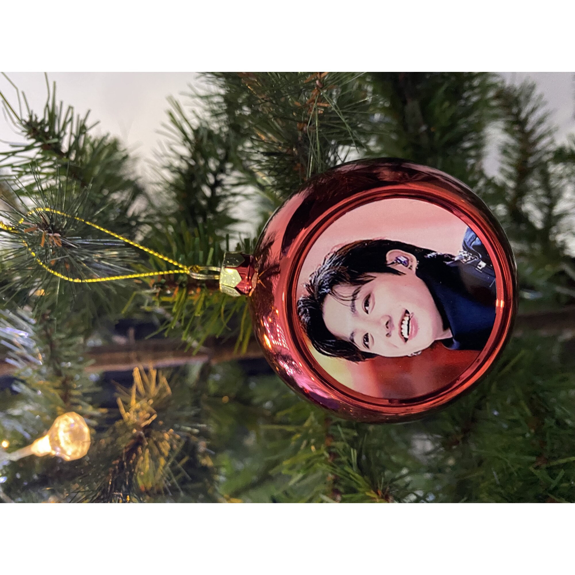 Glob brad personalizat bts jungkook kpop, rosu - eMAG.ro