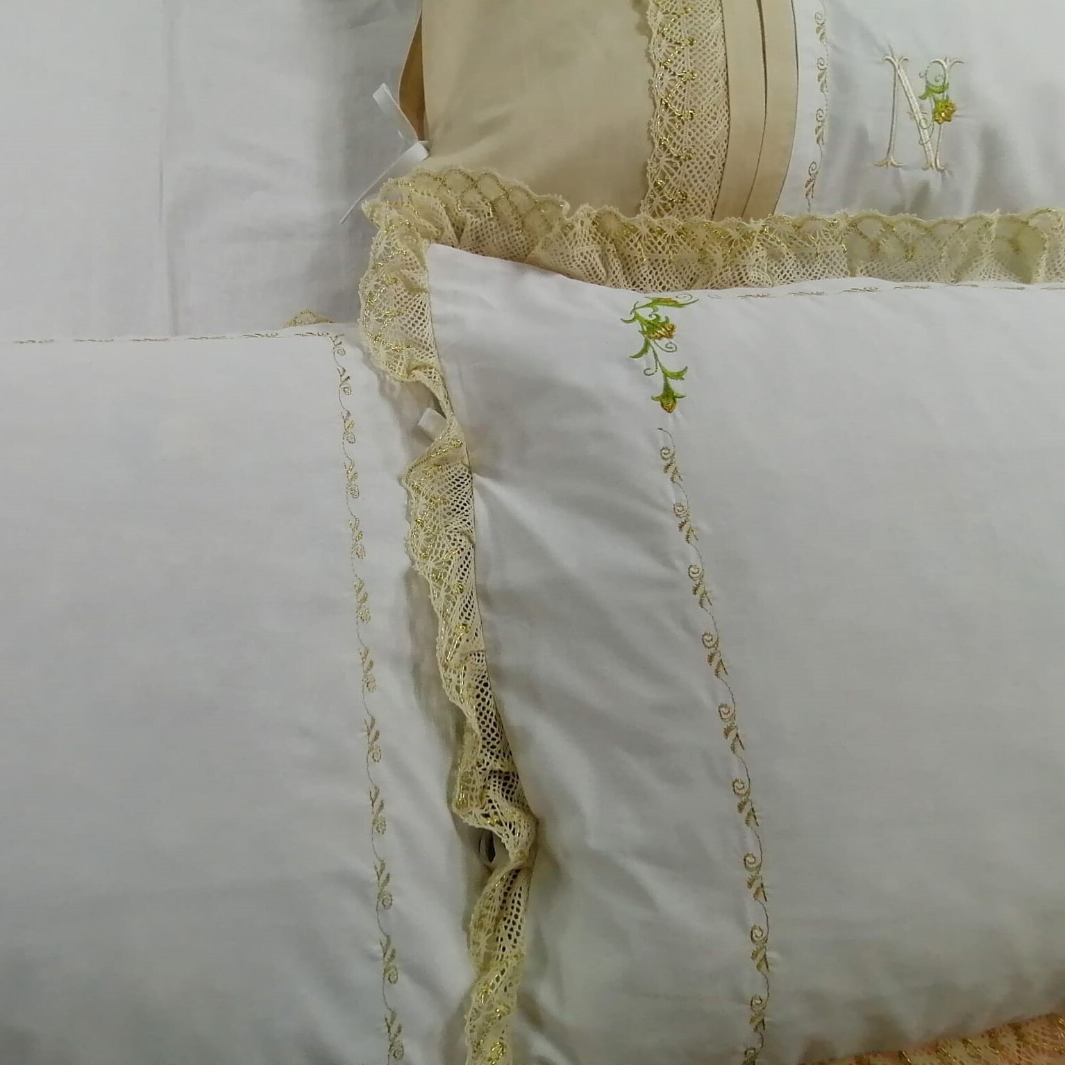 Set 2 Fete perna brodate 60 x 70 cm, Casa Bucuriei, model Dulcis, alb ...