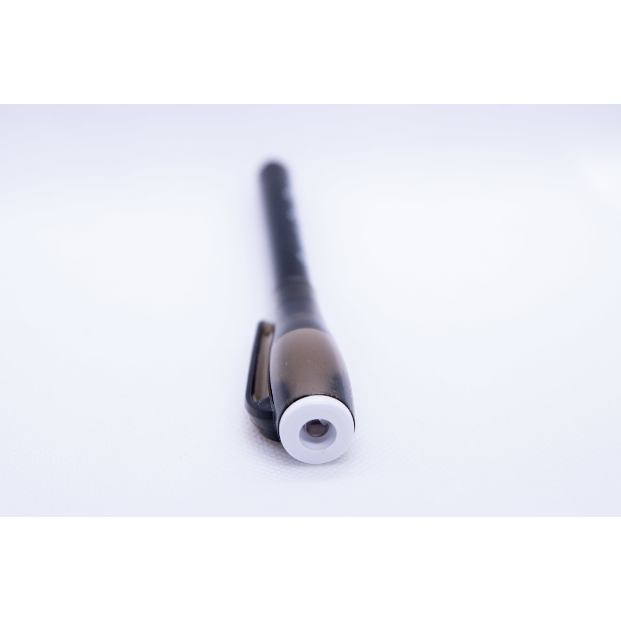 Pix cu cerneala invizibila pentru mesaje secrete, cu lanterna UV - eMAG.ro