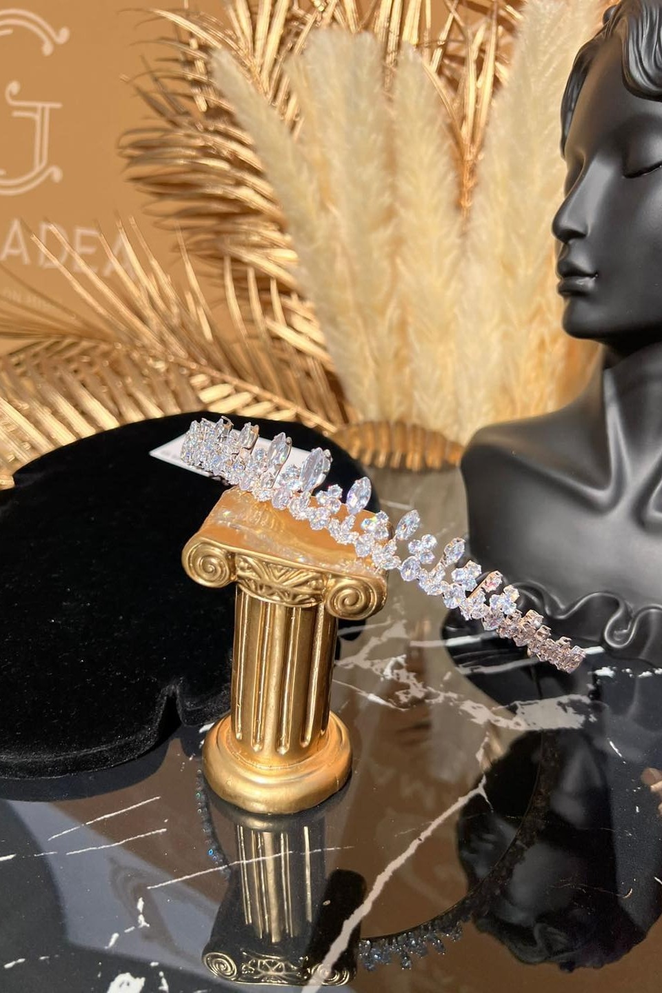 Диадема Valoria, Glamadea, елементи Сваровски, кубични циркониеви ...