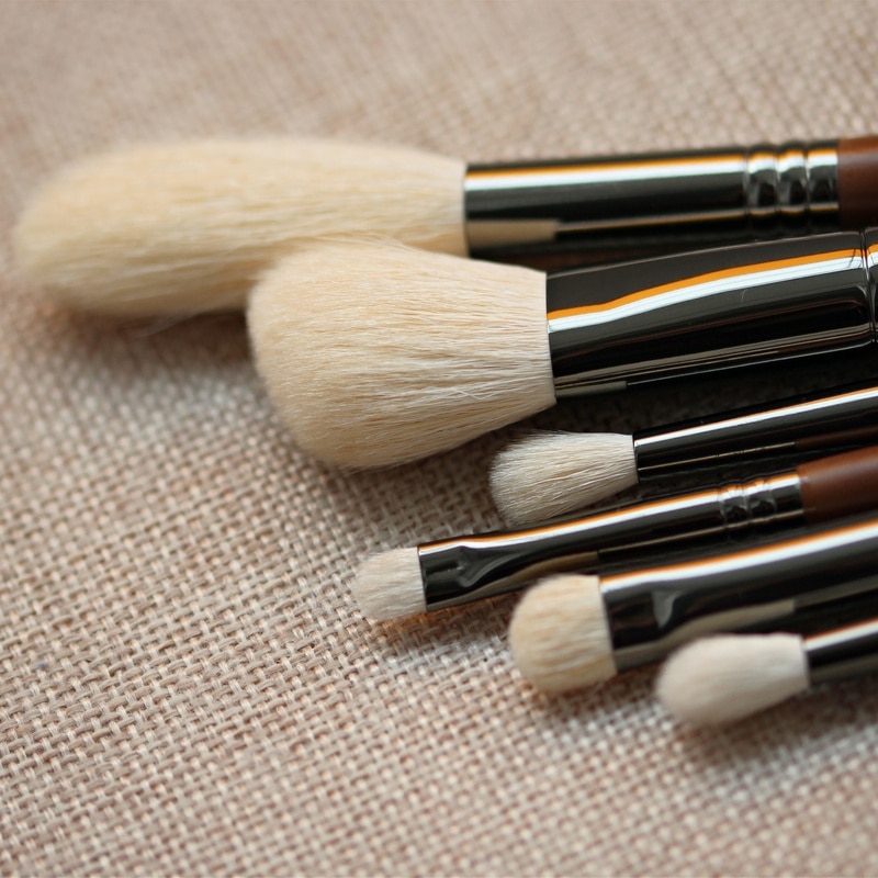 Set,, The Whites”, 6 pensule profesionale pentru machiaj din par ...