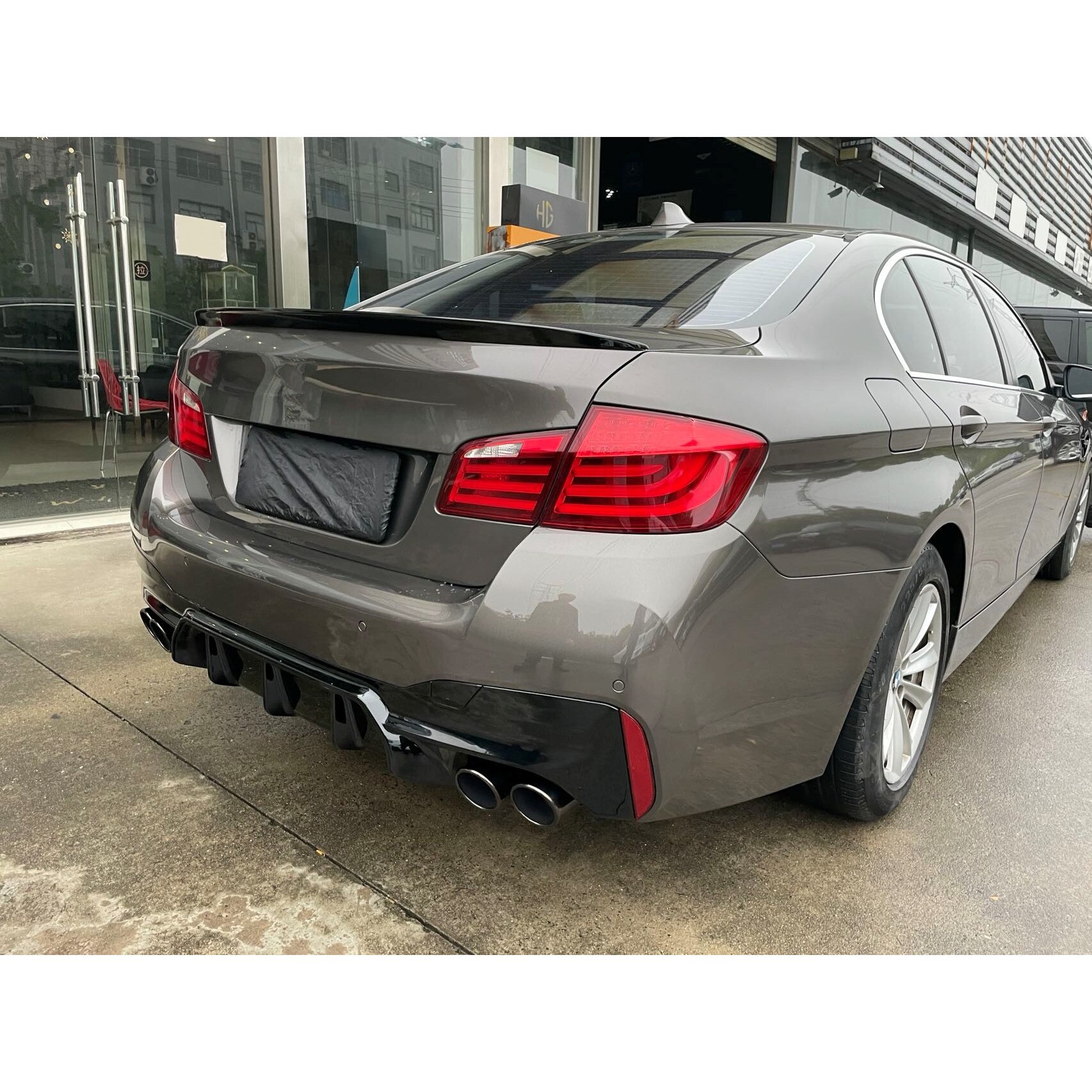 Pachet Exterior Complet compatibil cu BMW Seria 5 F10 (2010-2017 ...