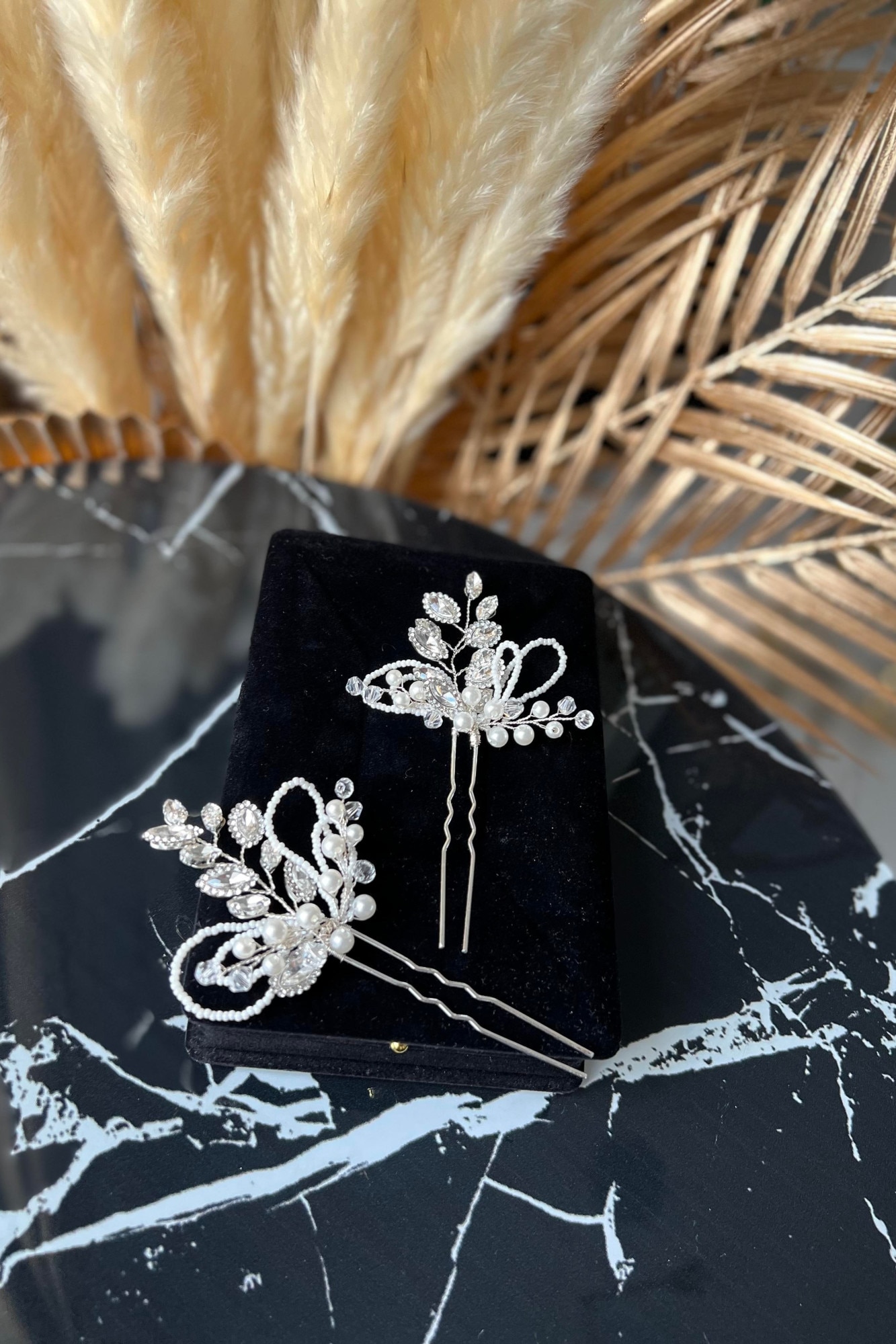 Agrafa par Ginger, Glamadea, perle si cristale, alb perlat - eMAG.ro