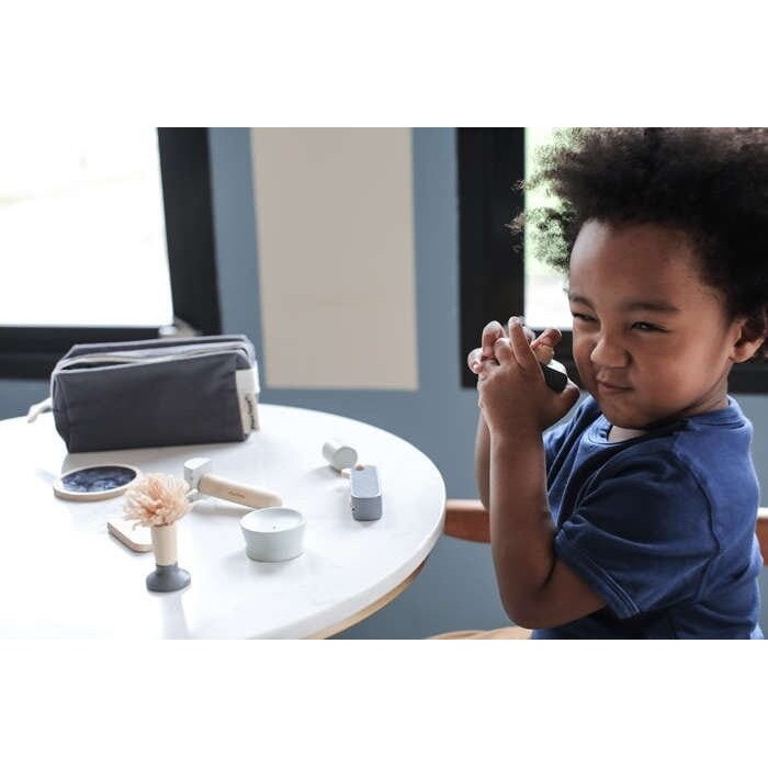 Trusa de barbierit de jucarie, Plan Toys, Lemn, 3 ani+, Multicolor ...