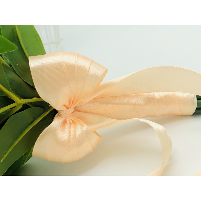 Buchet mic personalizabil cu trandafiri si floarea miresei Crem, Somon ...