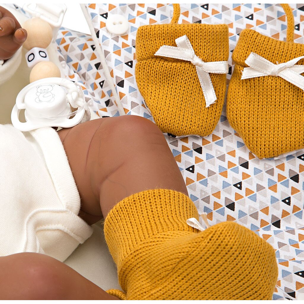 Papusa Reborn Arias, bebelus mulatru Raphael, lucrat manual, 45 cm - eMAG.ro