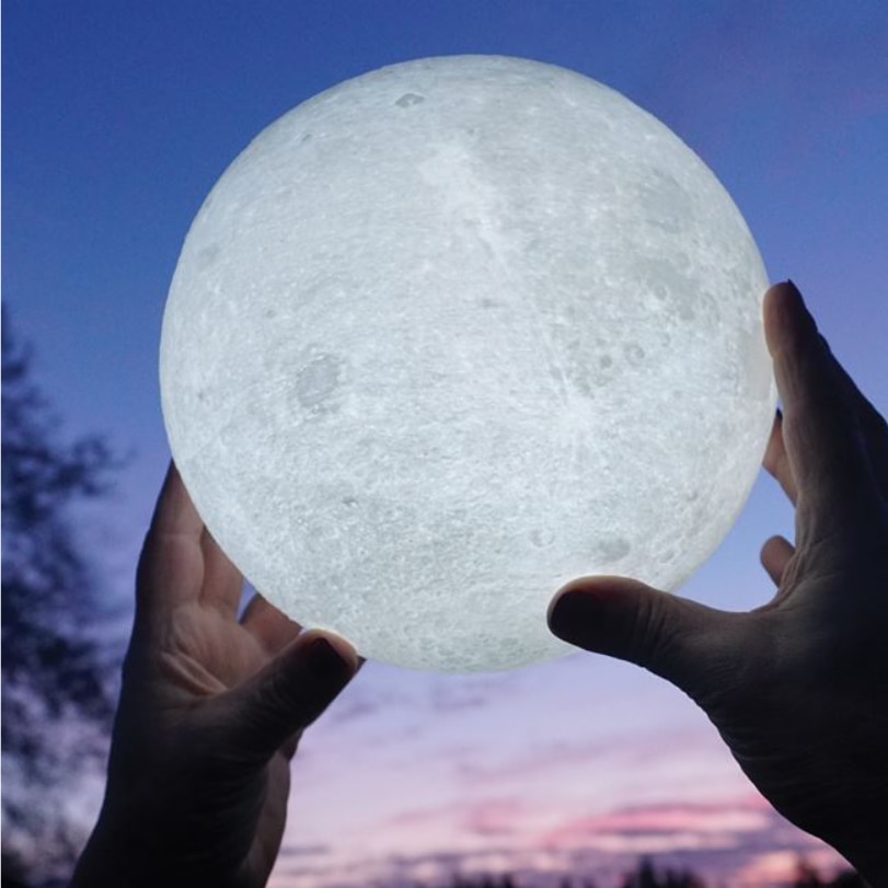 Лунна лампа с дървена основа, бяла, 12 см - eMAG.bg