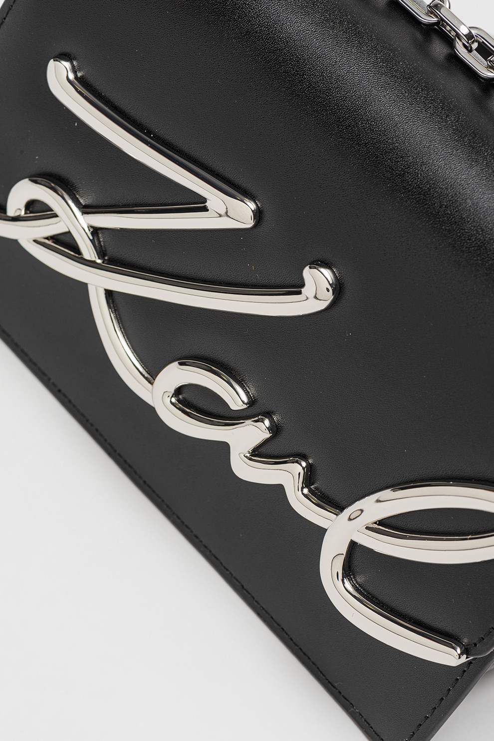 Karl Lagerfeld, Geanta crossbody de piele cu aplicatie logo metalica K ...
