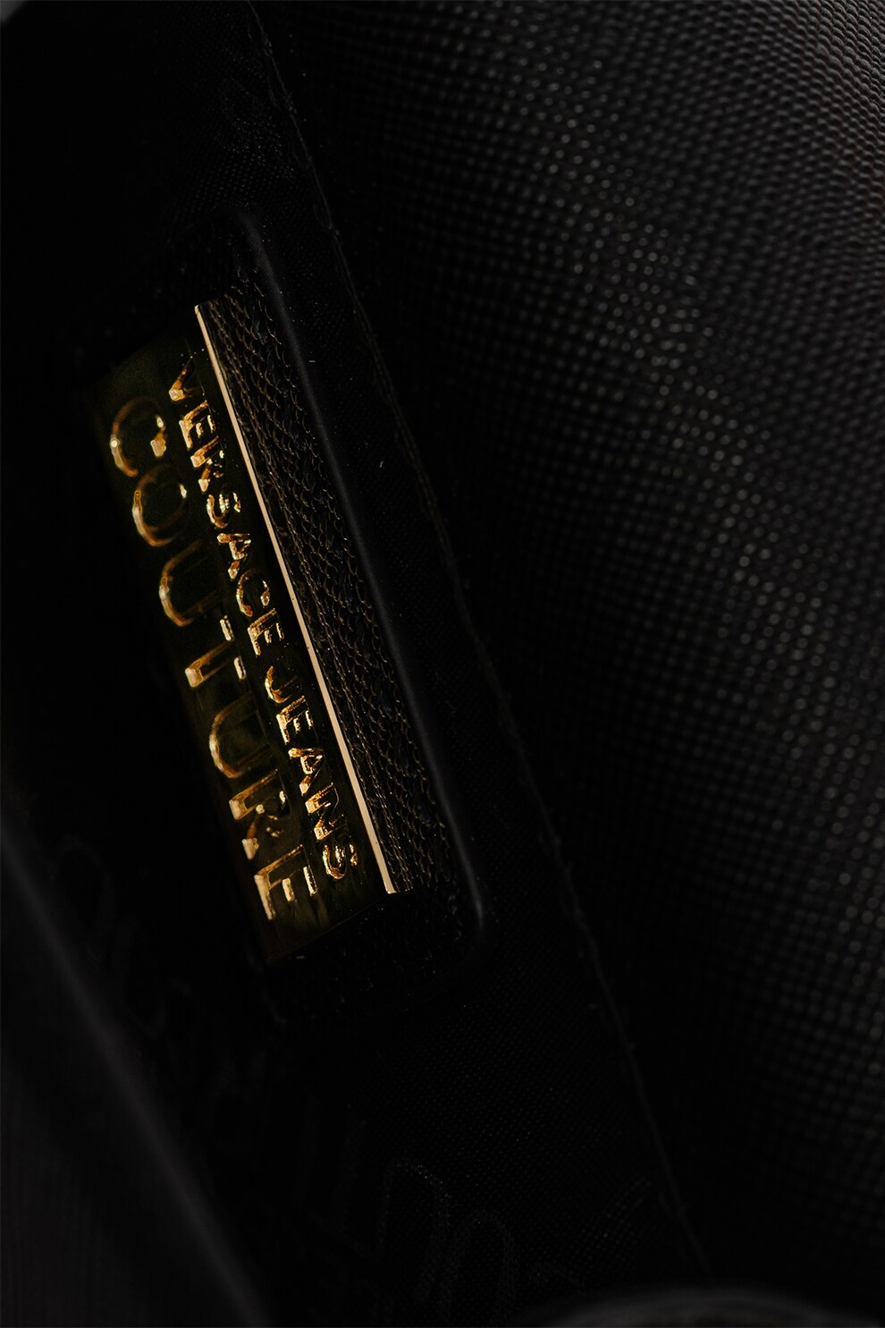 Versace Jeans Couture, Geanta crossbody cu logo metalic, Negru - eMAG.ro