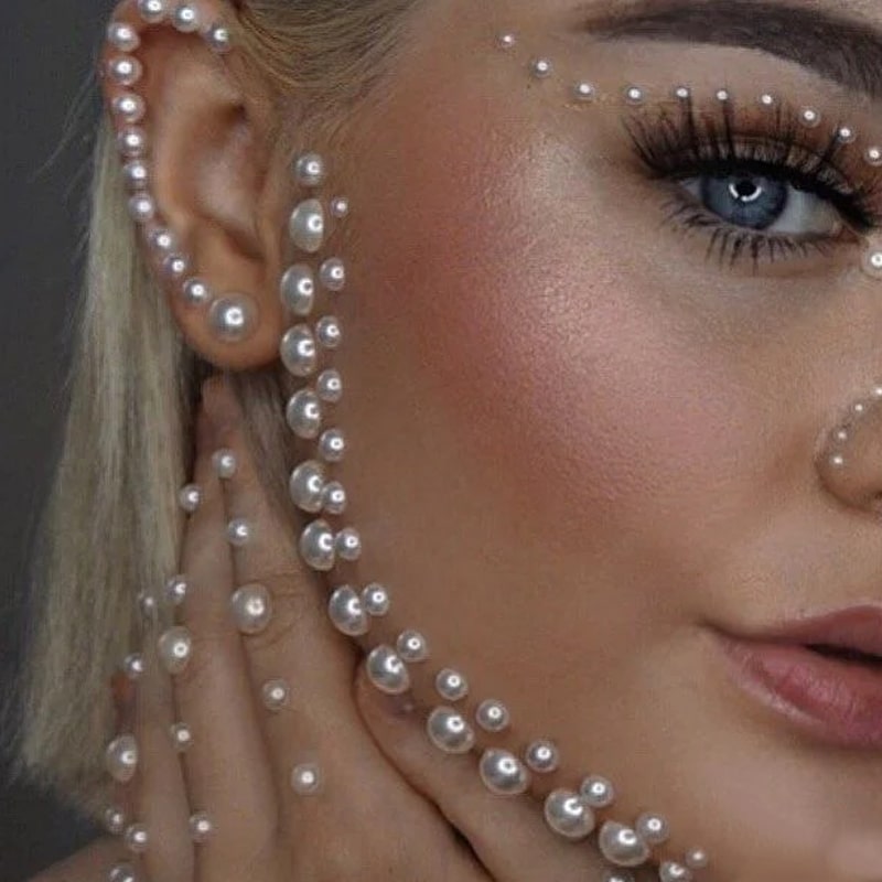 Set 530 Perle Alb si strasuri Autoadezive pentru Deco Par sau Make-up ...