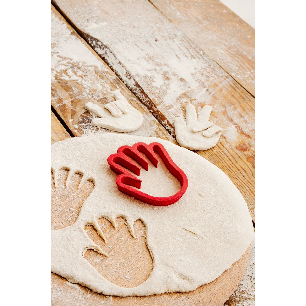 Forma pentru biscuiti, Hand Cookie Cutter, plastic, rosu, 11 x 9 x 1,4 ...