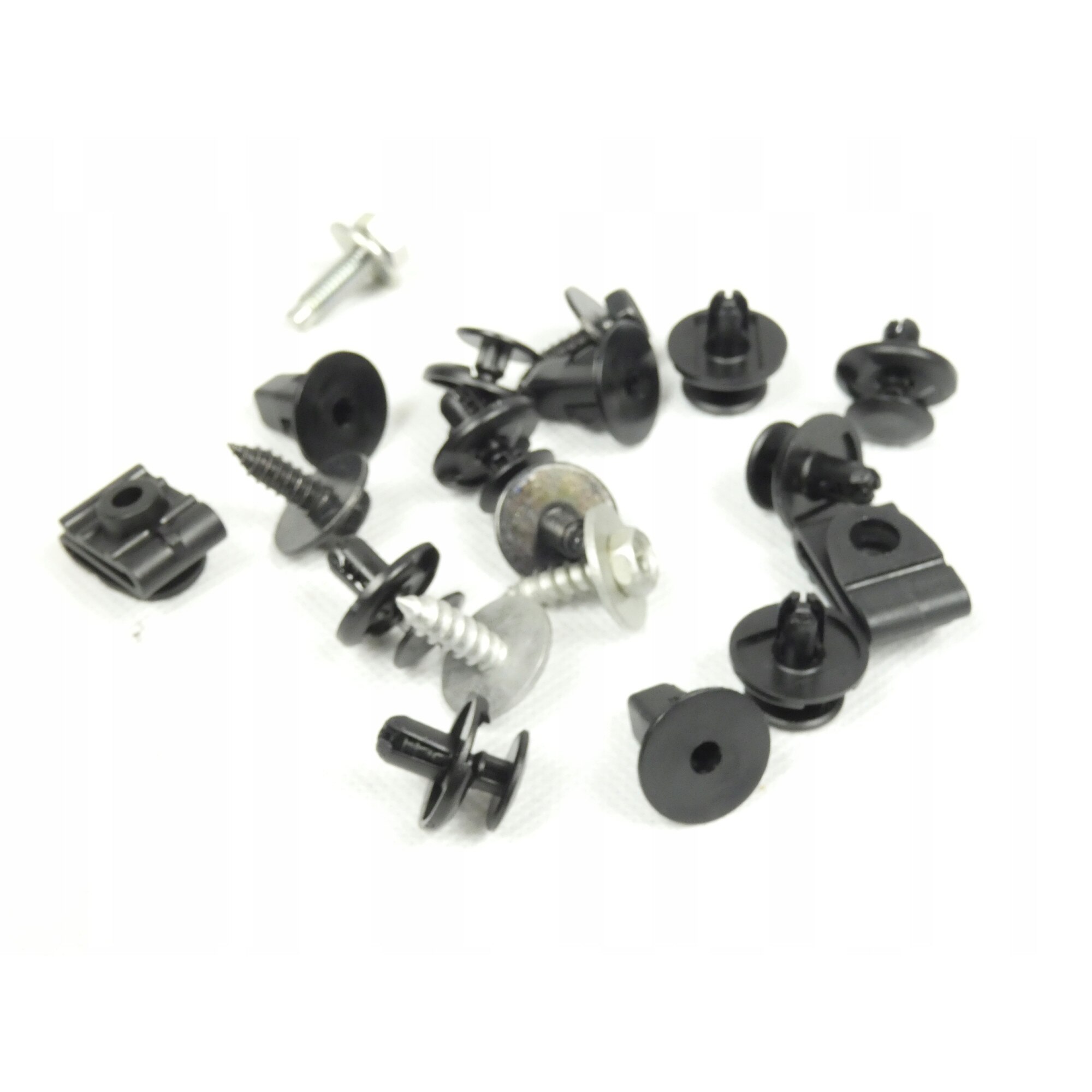 Set 12 cleme fixare pentru Ford Focus - eMAG.ro