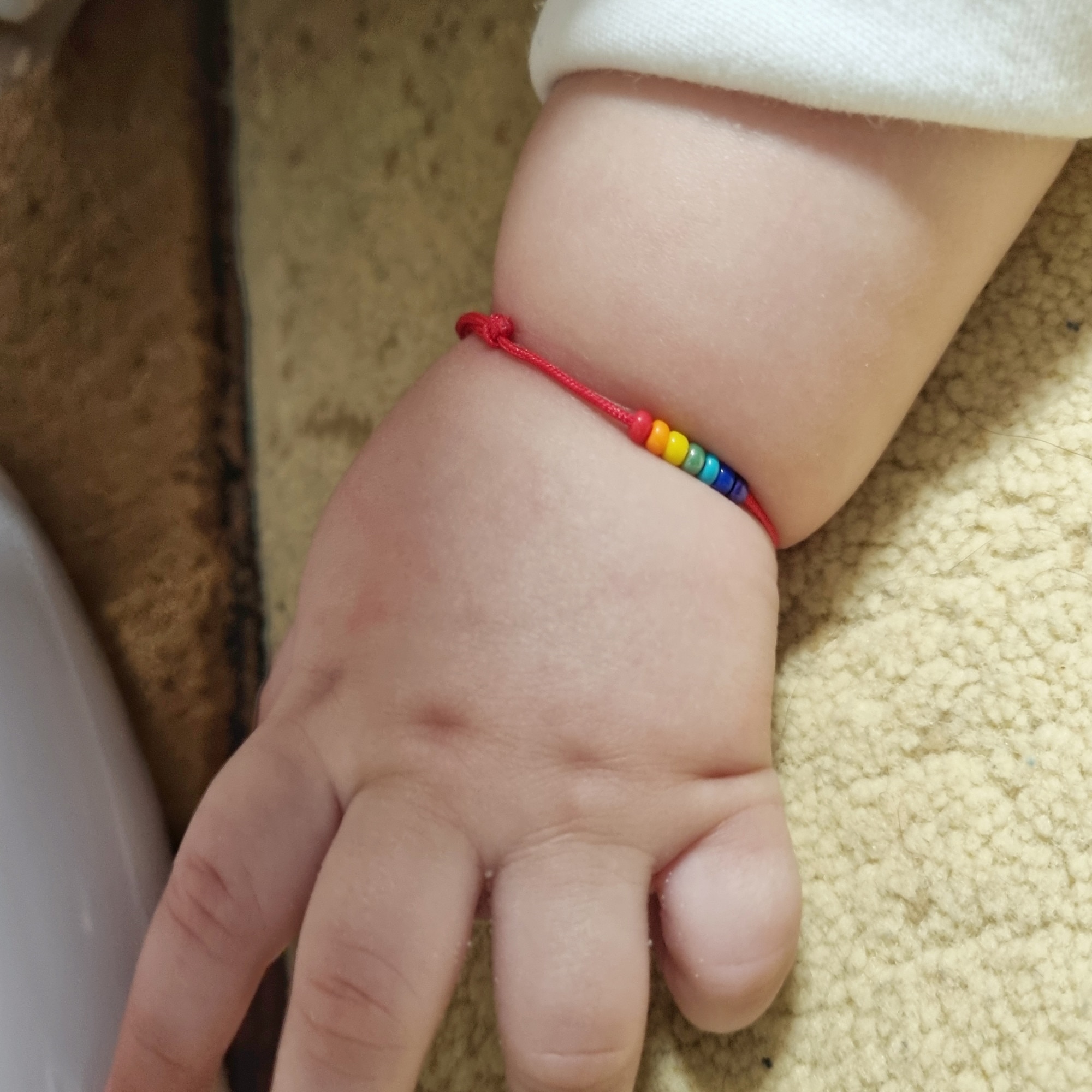 Bratara Bebe Curcubeu reglabila din snur de matase cu margelute de ...