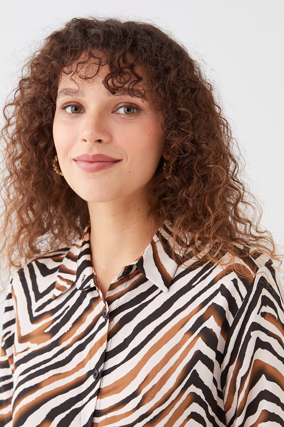 LC WAIKIKI, Camasa cu model si terminatie asimetrica, Alb, Negru, Camel ...