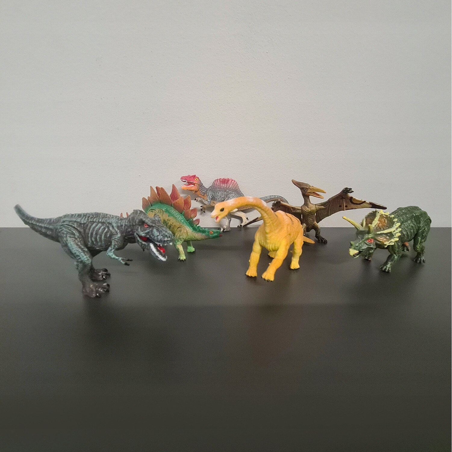 Set Dinozauri sub Forma de 6 Figurine, Creaturi Preistorice, Membre ...