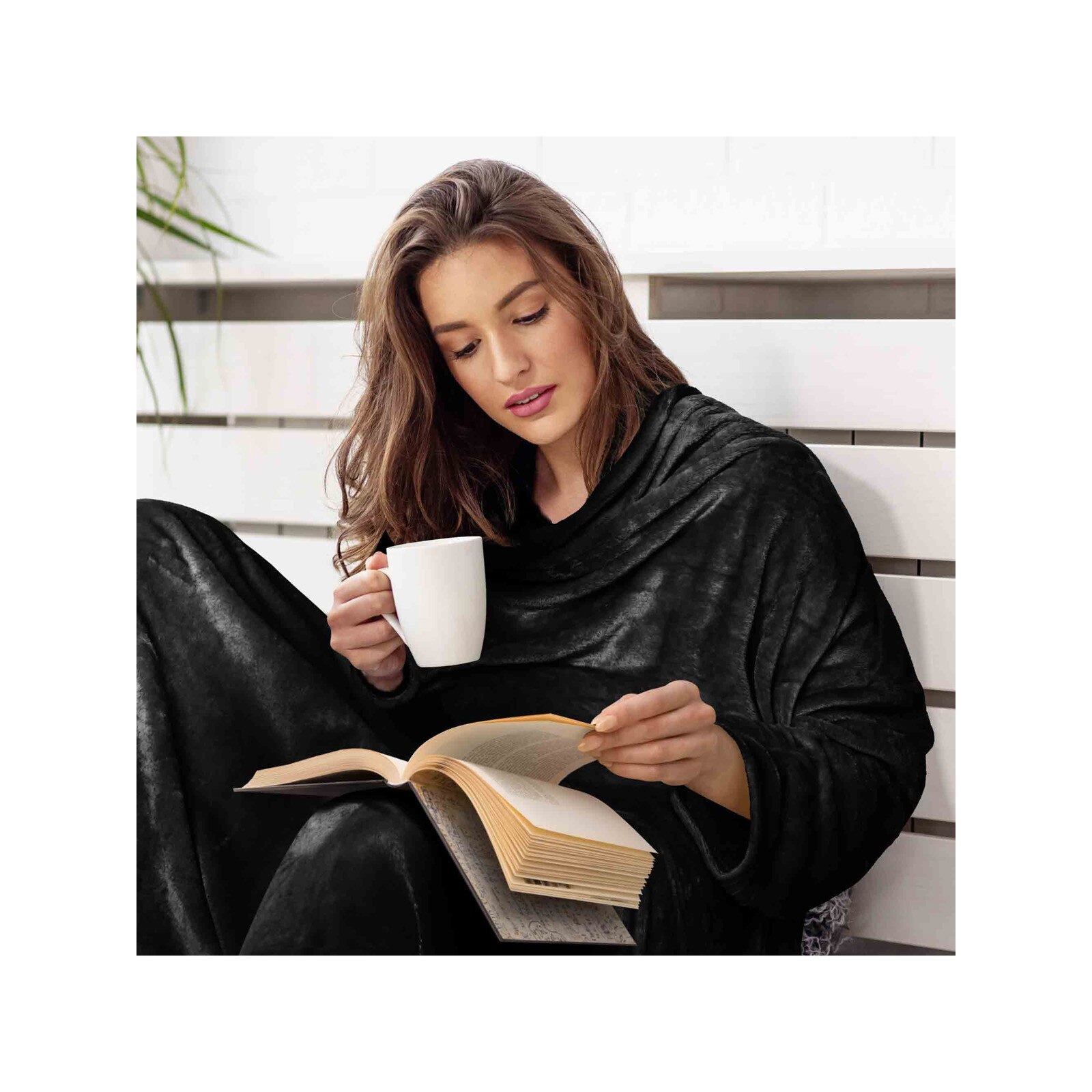 Patura cu maneci EDOTI A666, 150x180 cm, 210 g/m2, Negru - eMAG.ro