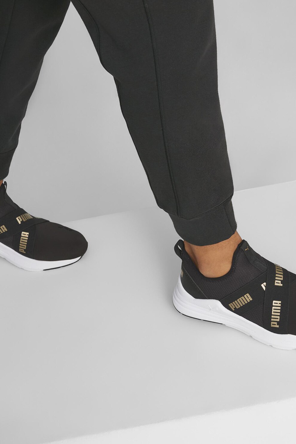 Puma, Pantofi sport slip-on Wired Run, Auriu, Negru, 6.5 - eMAG.ro