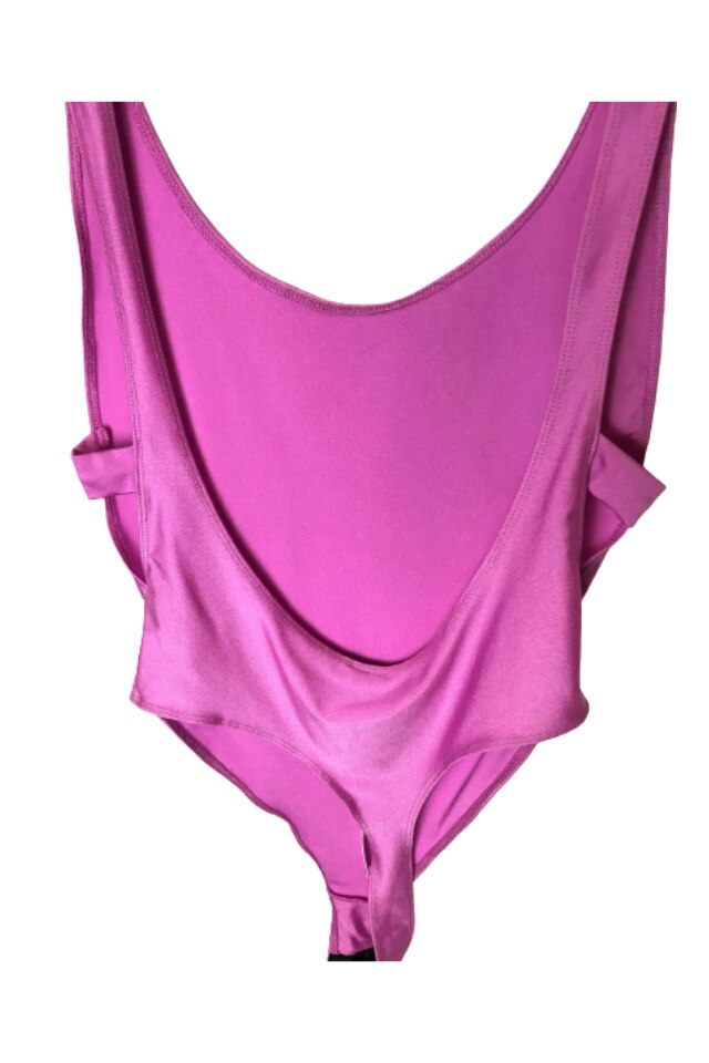 Body de dama din spandex, roz fucsia, cu spatele gol, decupat pe ...