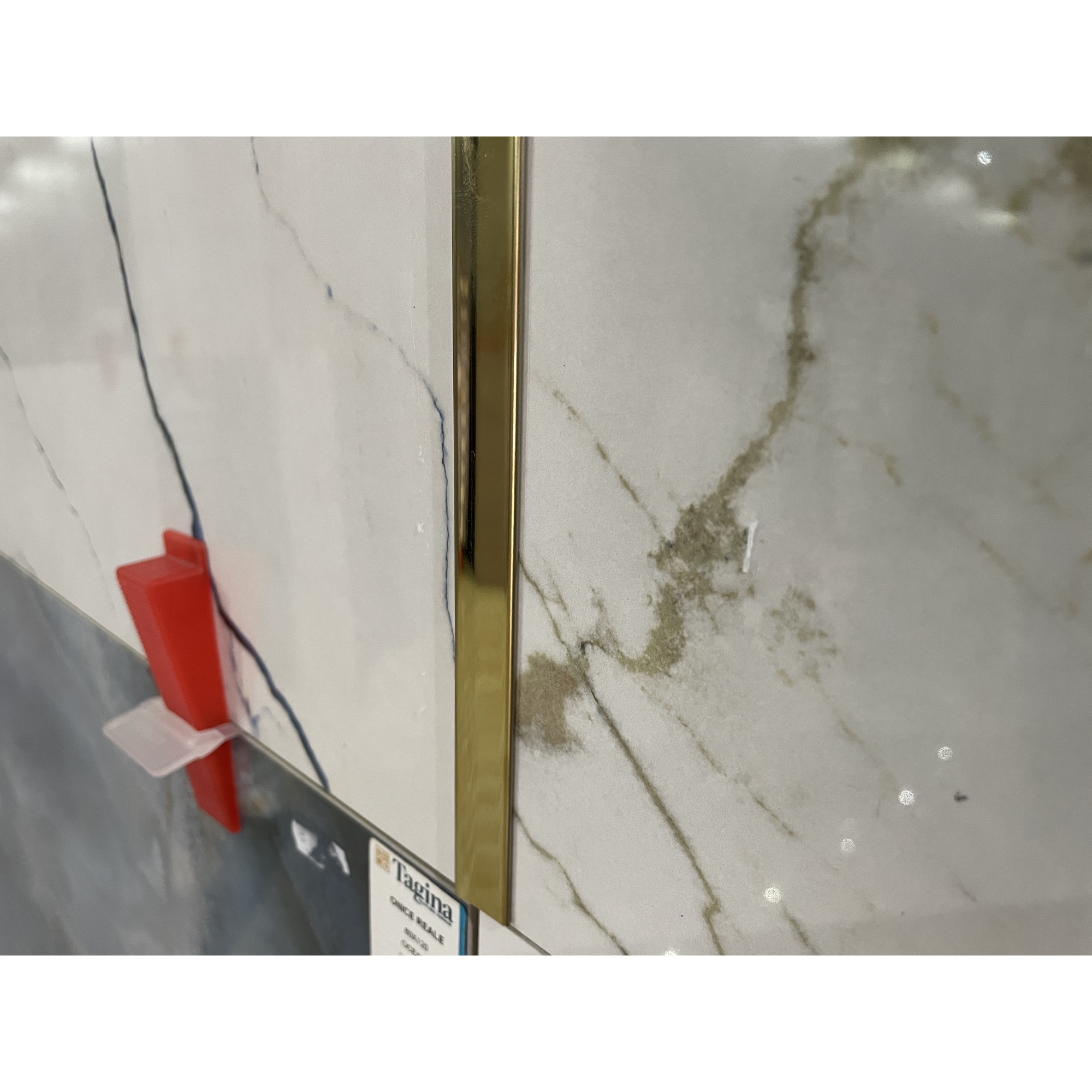 Profil tip Prag de trecere T din Inox, 270 x 1.5 cm, Auriu cu finisaj ...