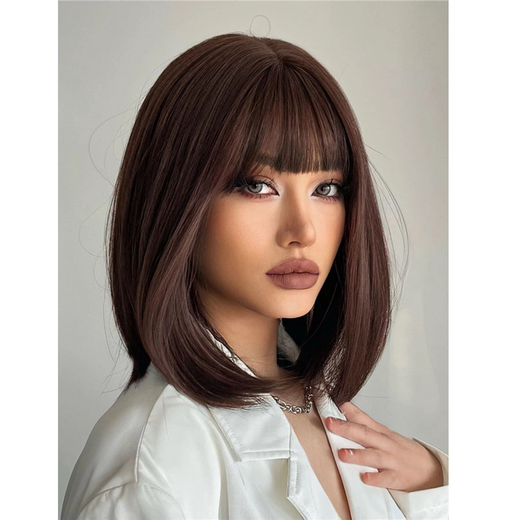 Peruca pentru femei, par scurt drept, cu breton, imita parul natural ...