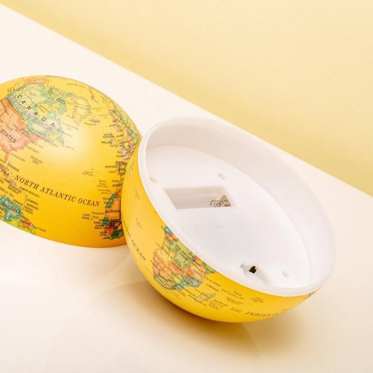 Glob magic care se roteste, 1 x AA, 14 x 14 x 14 cm, polistiren - eMAG.ro