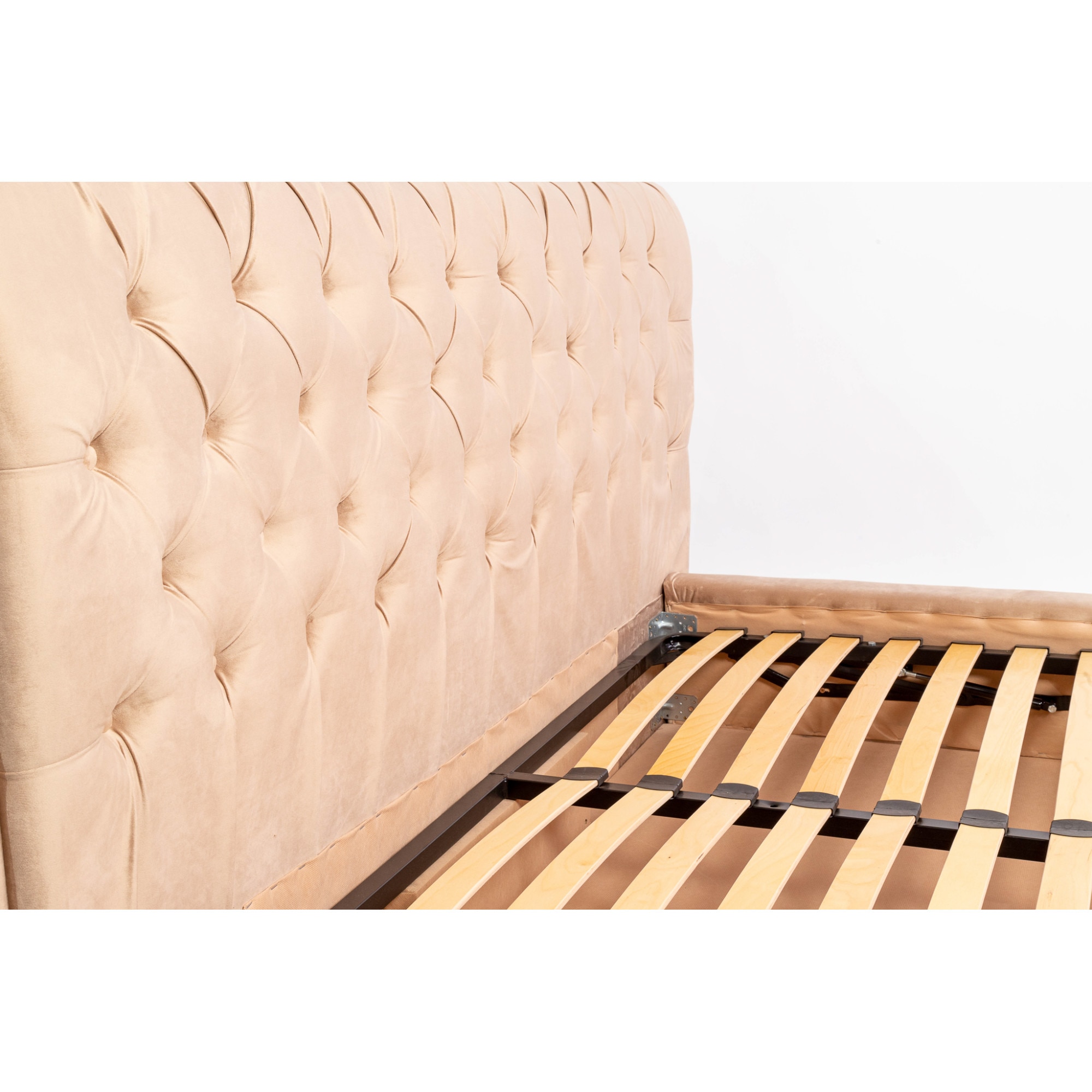 Pat Queen, tapitat tip Chesterfield, din catifea bej, 160x200 cm - eMAG.ro