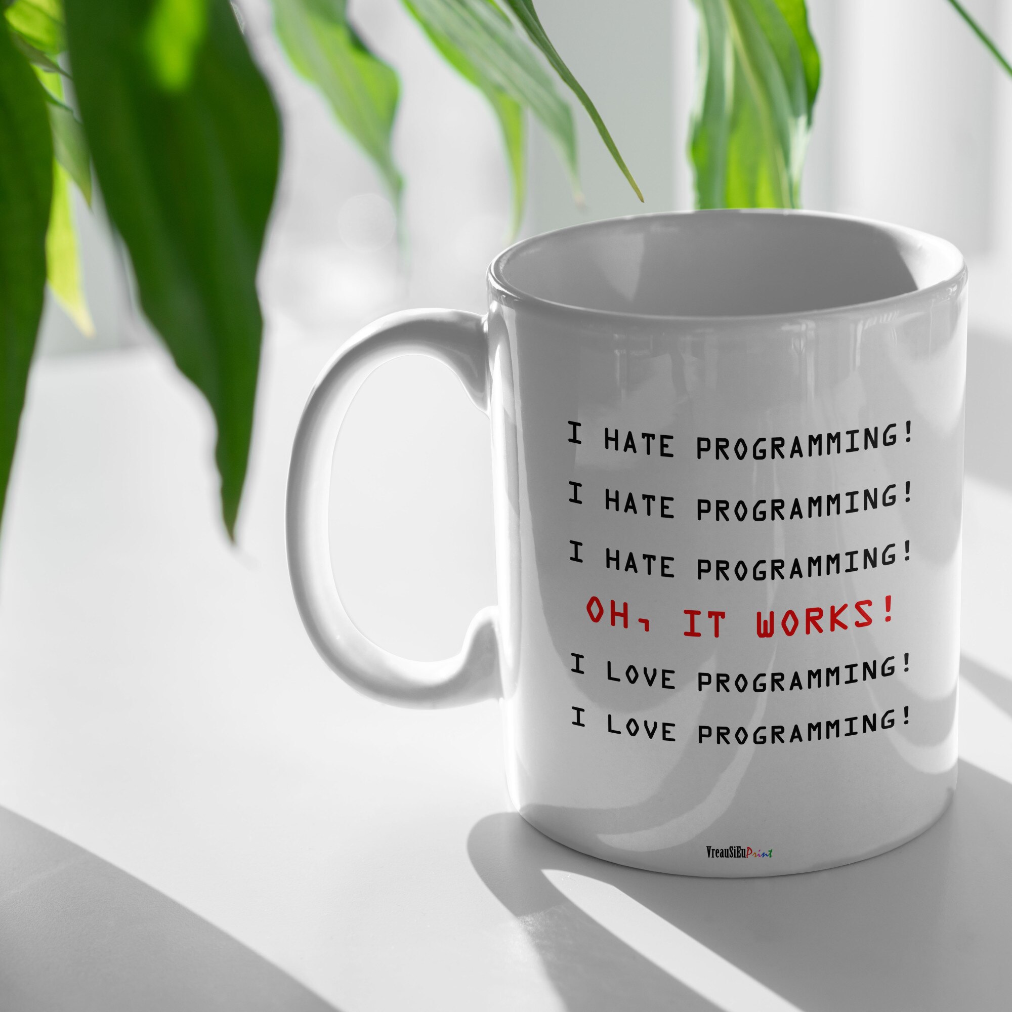 Cana personalizata pentru programatori cu mesajul "I hate programming ...